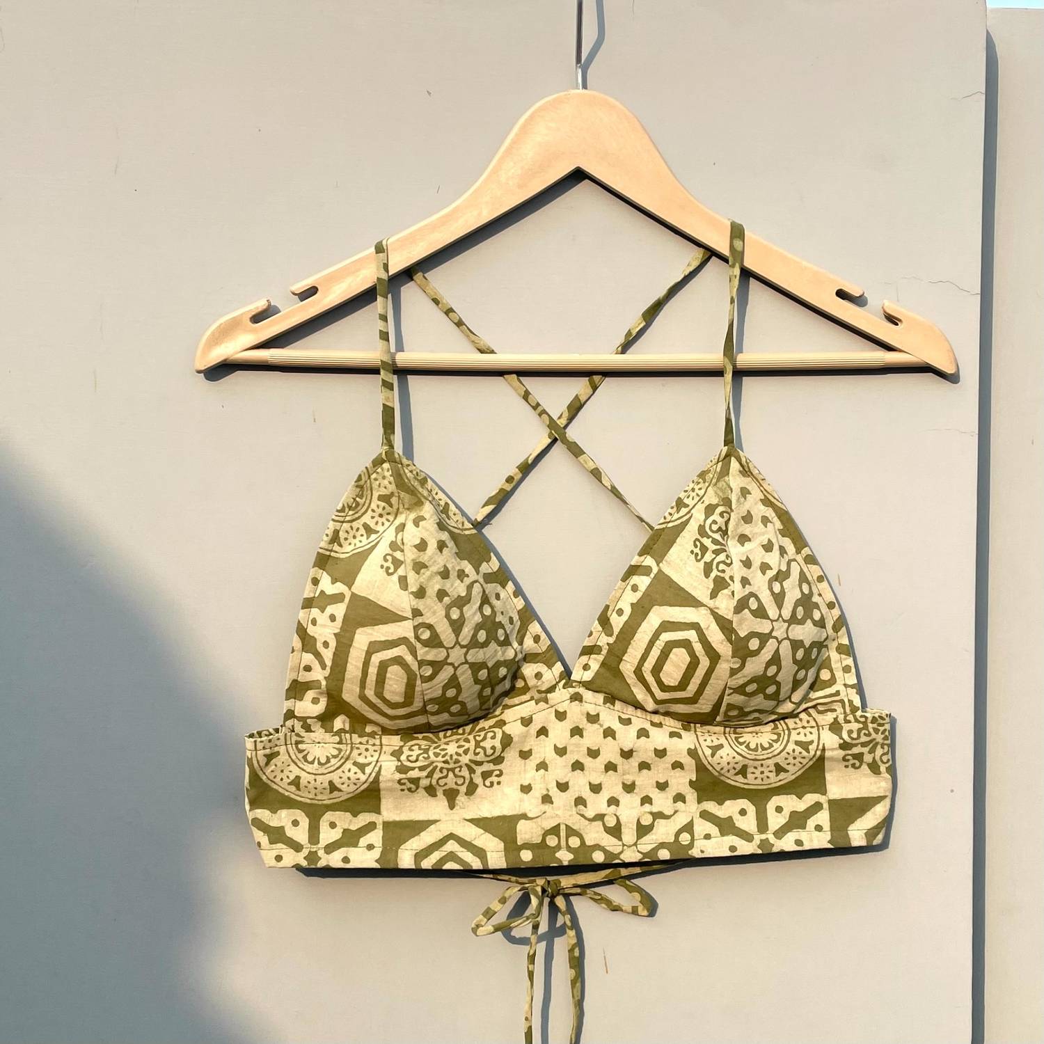 Green Patch Hand block Bra - KJ0265 – Kajrakh